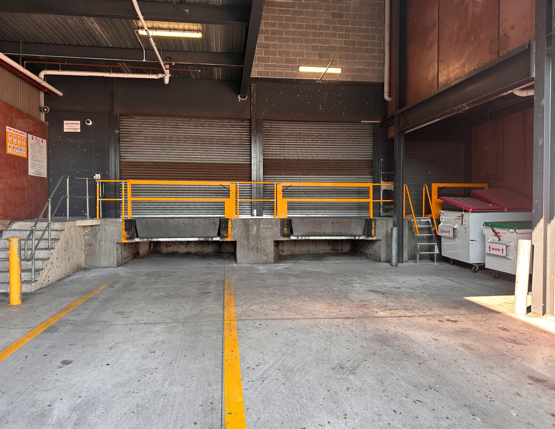Dock Safety Gates for Loading Docks - Verge Dock-PRO™